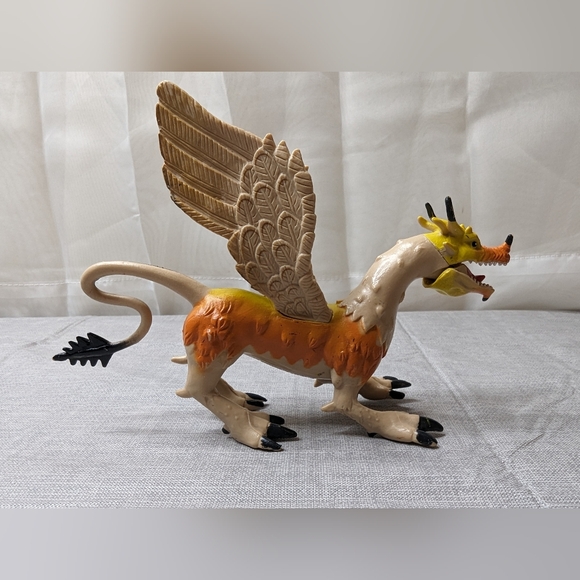 Toys | Fantasy Winged Dragon Mb Wolverine Holding Yellow Action Figure ...